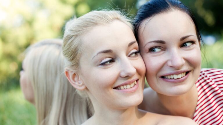 30 Friends Trivia Questions (Challenge Your Memory)